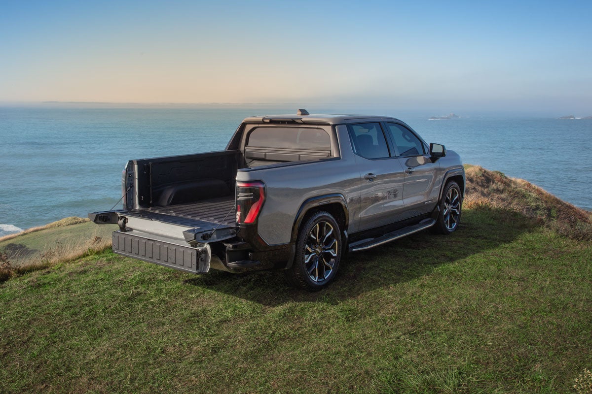 GMC Sierra EV truck vs Ford F-150 Lightning | GMC